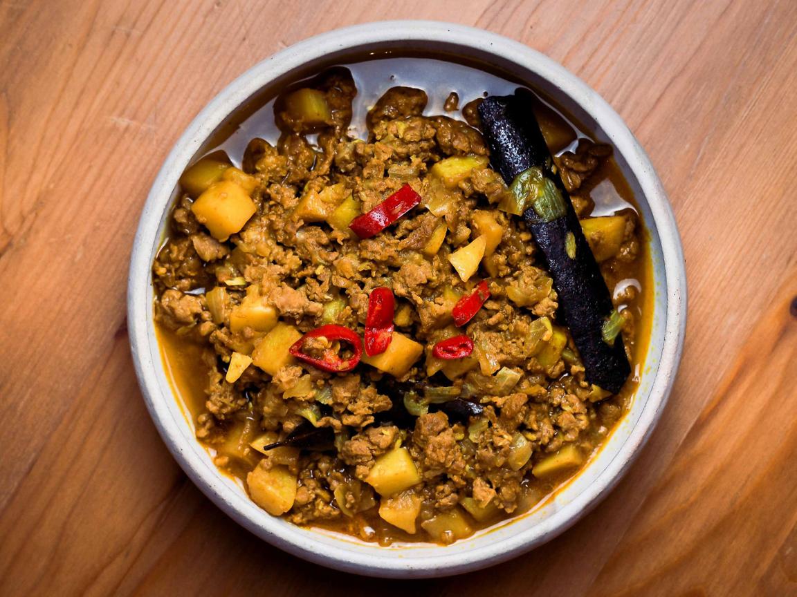 Aloo mutton keema: A meat sauce for your cooking repertoire | Periuk.my