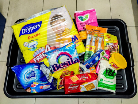 How to build a food aid pack: What to include in food packs | Periuk.my