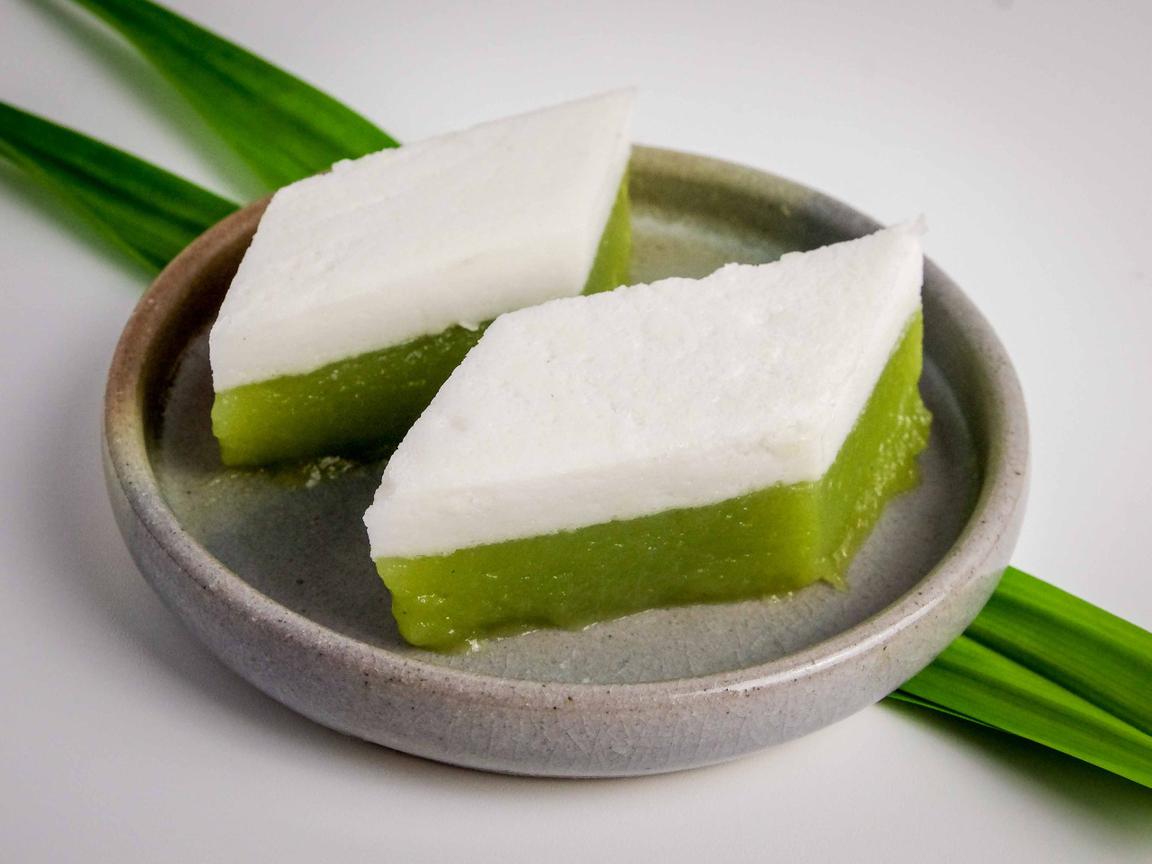 Kuih talam: Smooth, sweet, succulent | Periuk.my